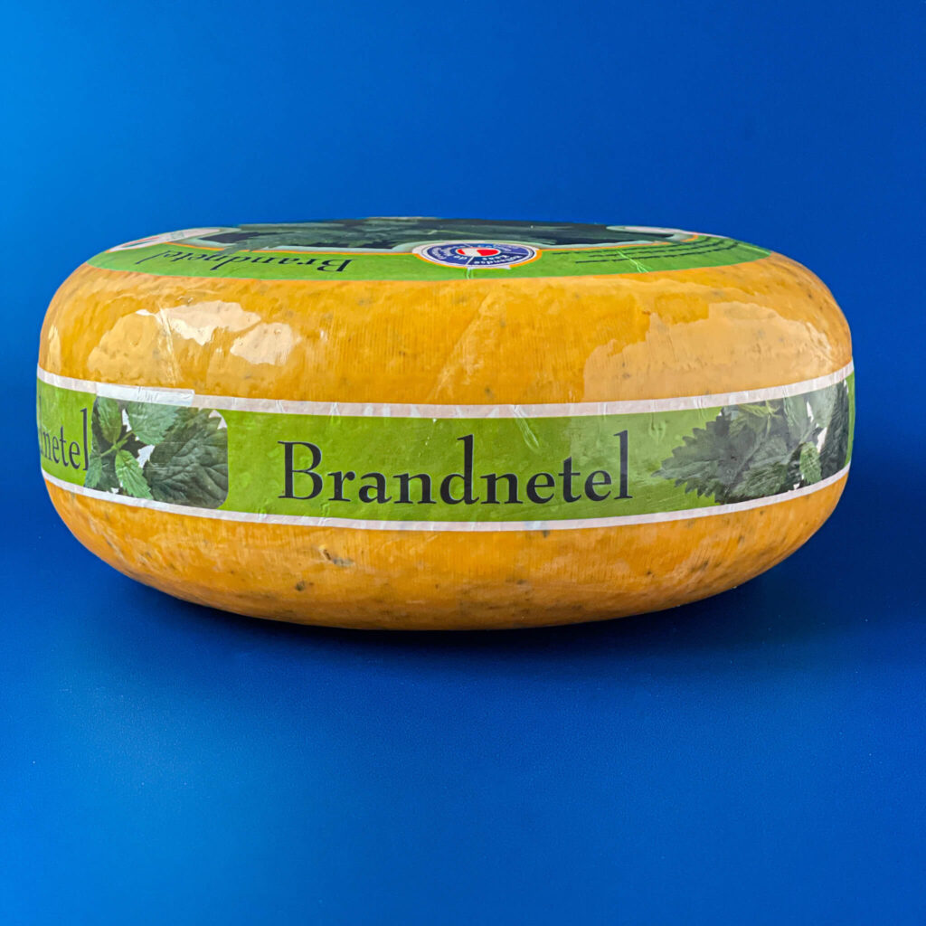 Ser holenderski Gouda Ruscello z dodatkiem pokrzywy