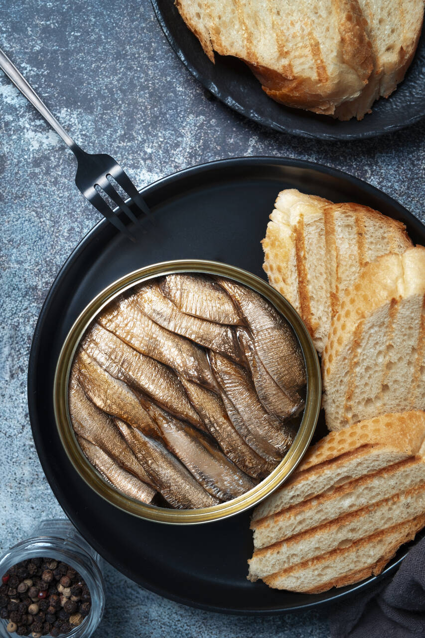 Anchois - co to jest i jak smakuje ? - Flomaro.pl